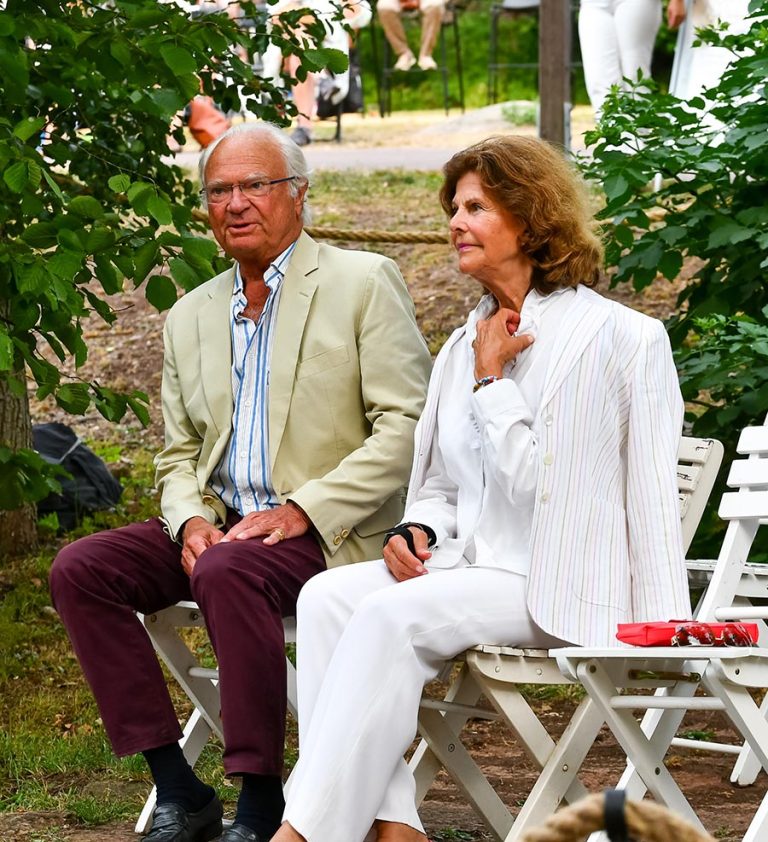 Kungen och Silvias hemliga semester i paradiset