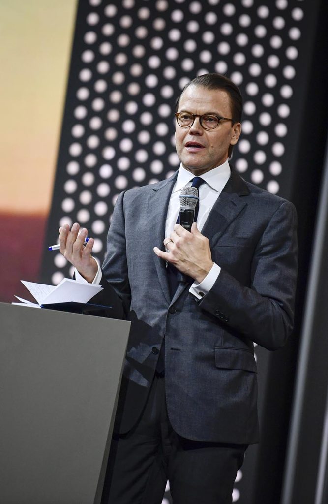 Prins Daniel på benen efter trista sjukdomsbeskedet