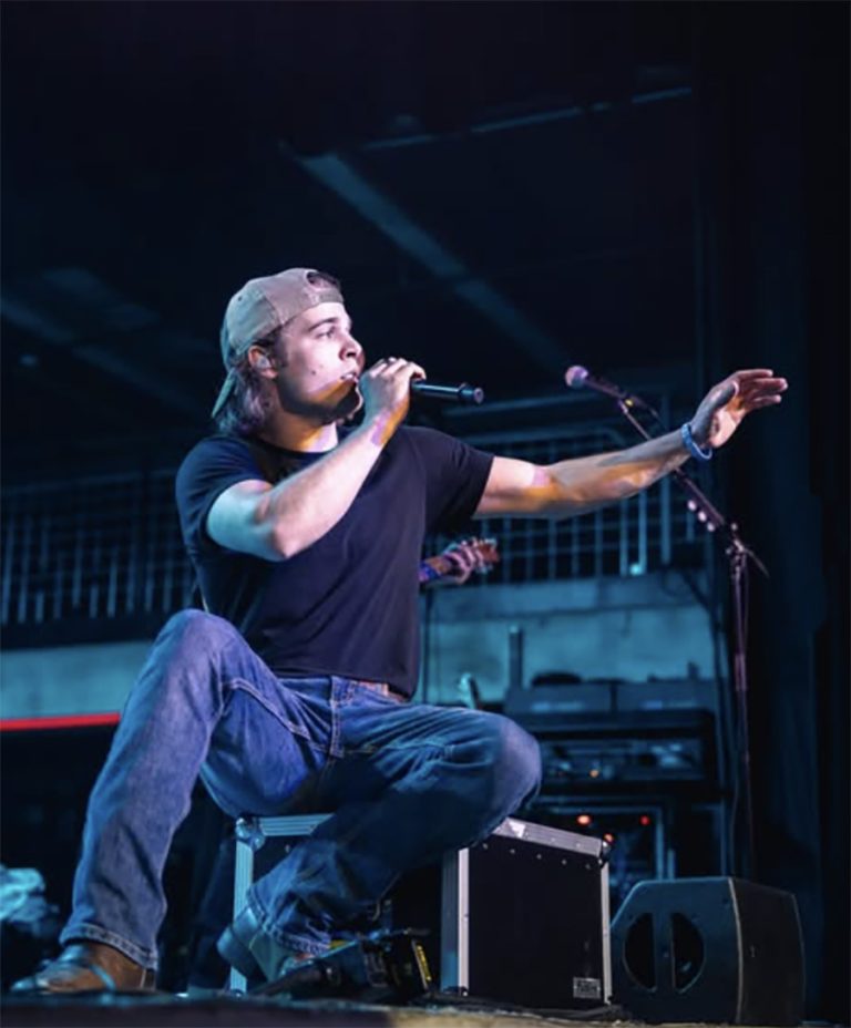 Madeleines heta kväll med unge Max – fångades på bild