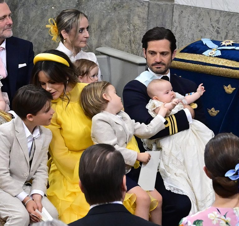 Prins Carl Philip lämnar Villa Solbacken utan Sofia