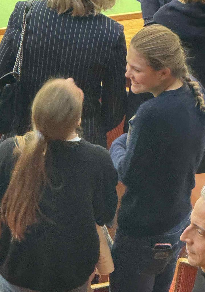 Estelle stoppas – Victorias förbud förändrar allt för dottern