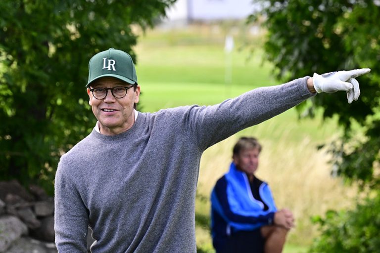 Prins Daniel på golfbanan med Justin Timberlake