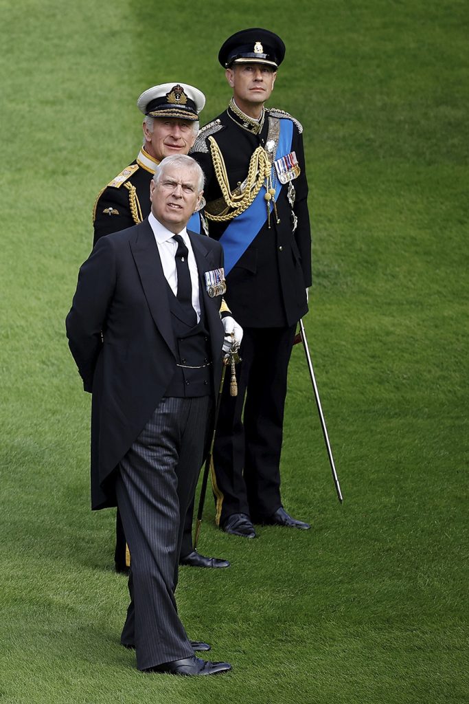 Andrew i kris – prins Edwards hemliga möte väcker oro