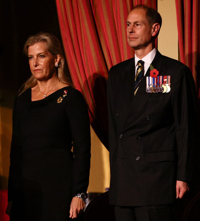 Andrew i kris – prins Edwards hemliga möte väcker oro